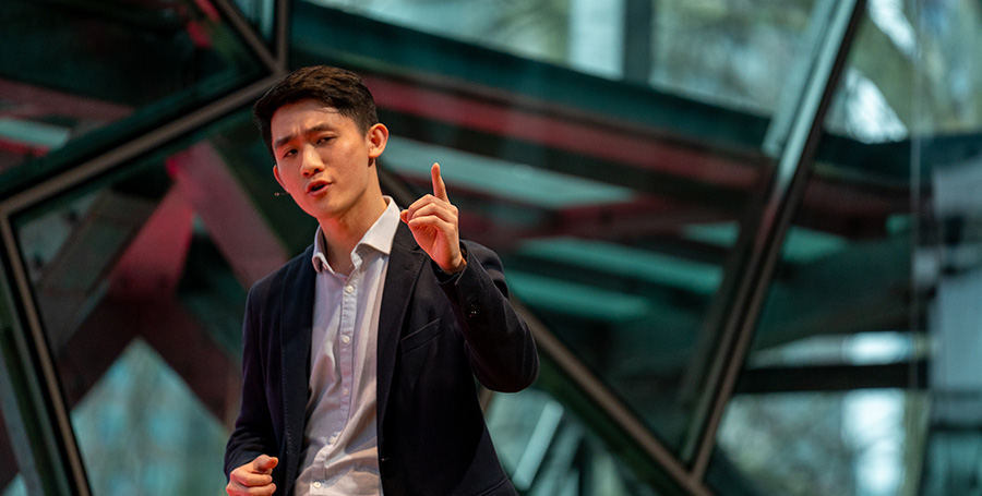 Deakin’s graduate researchers shine at 2025 3MT/VYT Grand Final